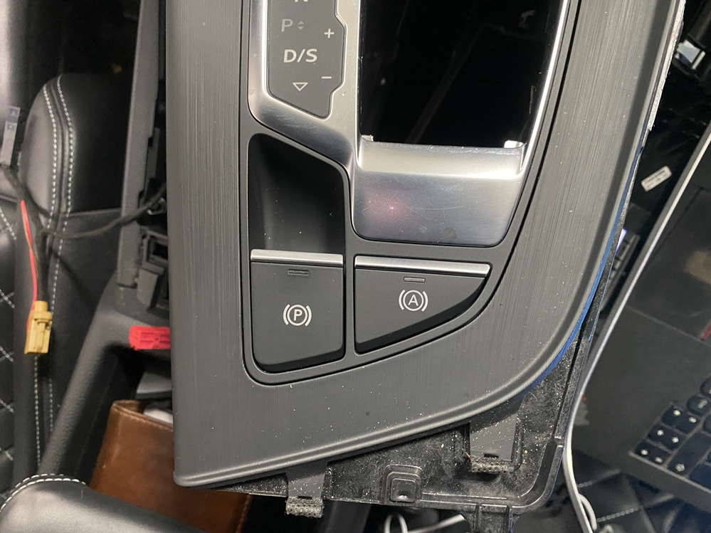 Instalare Buton Auto Hold Audi A5 F5 2018 Activare Buton Autohold ...