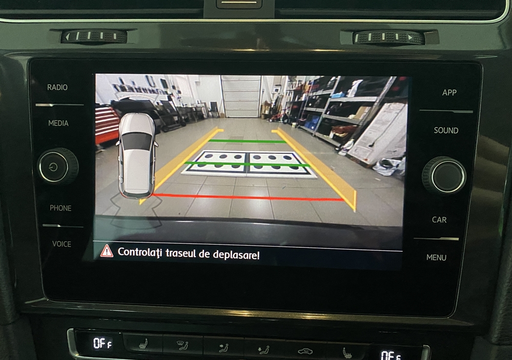 VW Golf 7 2018 Instalare Camera Marsarier Originala Flip In Emblema