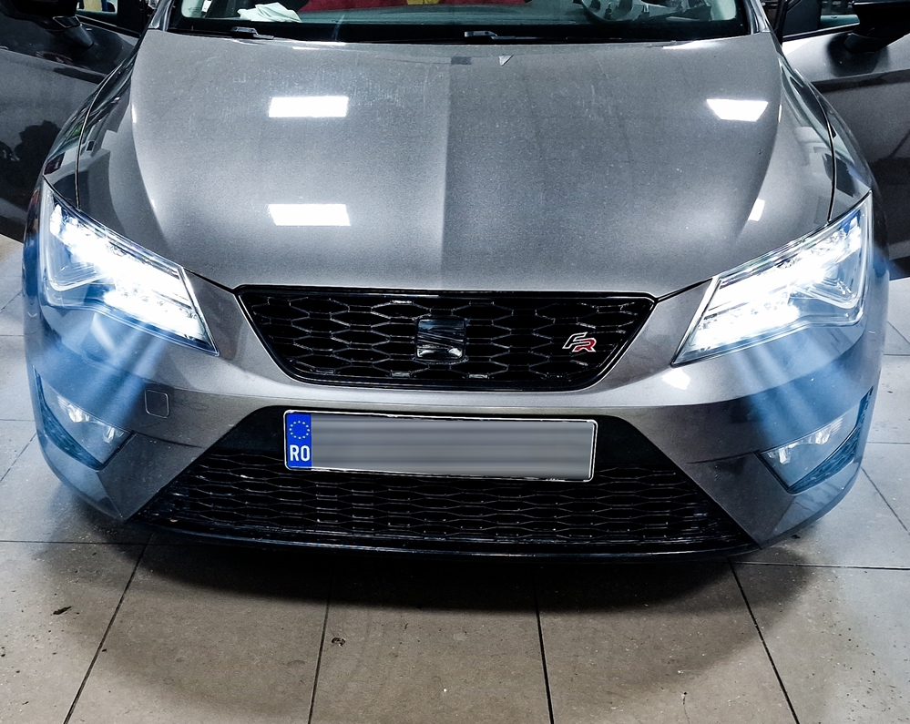 Seat Leon 5F 2015 Instalare Faruri Full LED Navigatie MIB2 Pro Harman