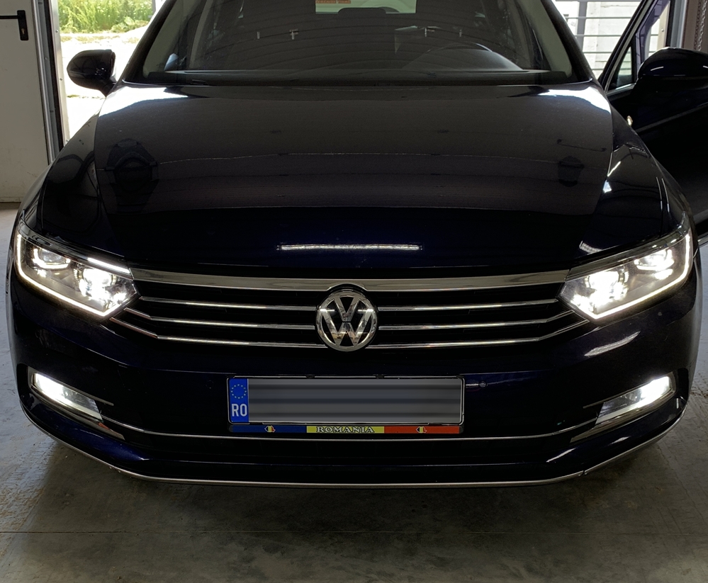 Montaj Faruri LED Matrix Stopuri Triple LED VW Passat B8 2016 Originale
