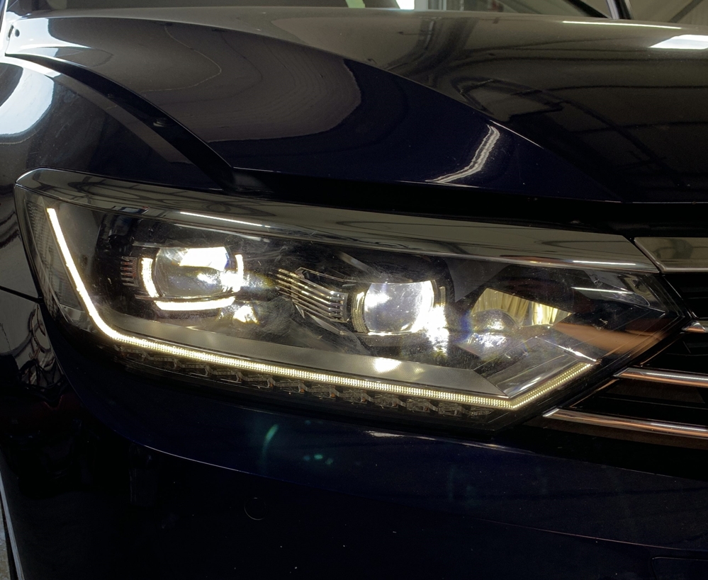 Montaj Faruri LED Matrix Stopuri Triple LED VW Passat B8 2016 Originale