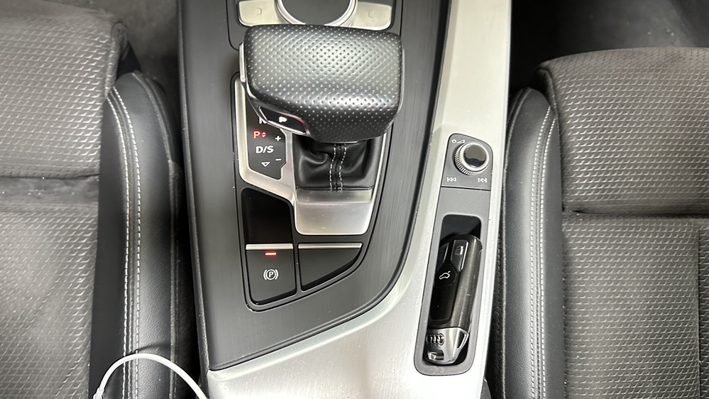 Auto Hold Audi A5 F5 2018 Instalare Activare Buton AutoHold Auto Hold